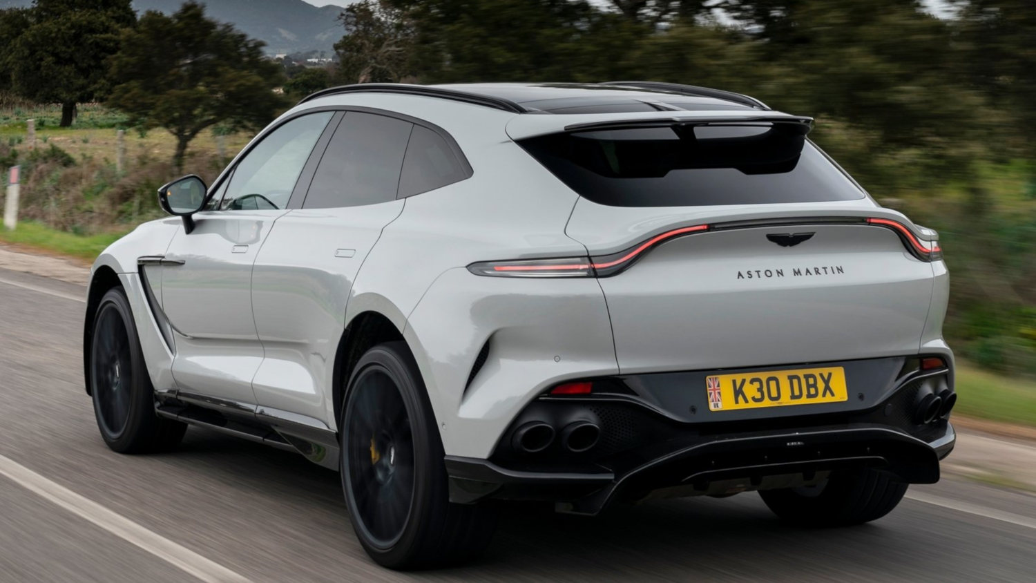 Comparison - Alfa Romeo Stelvio Veloce 2023 - vs - Aston Martin DBX 707 2023 | SUV Drive